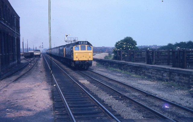 ORIGINAL SLIDE . BR Sulzer Class 25 Diesel Locos D5247+D5204 . Worksop June 1973 £7.02 - PicClick UK