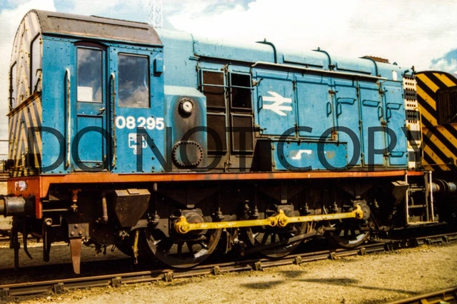UK DIESEL TRAIN Railway Photograph Of Class 08 08295 Loco. Rm08-42 £1. ...
