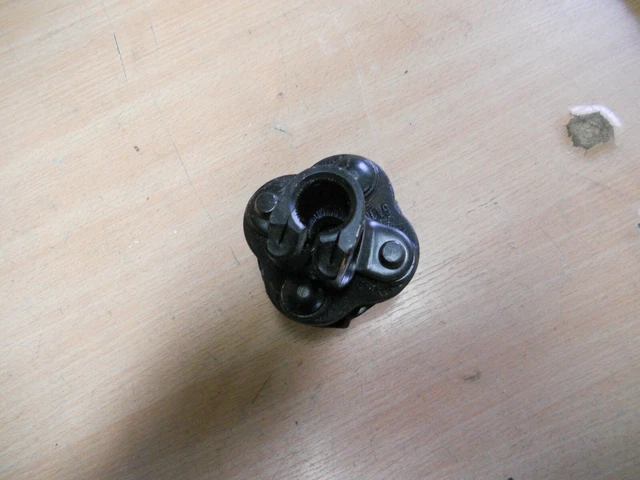 AUDI 80 B30 Typ 89 Lenkrohr Gelenk Kreuzgelenk Lenksäule NaCaM CR6 EUR ...