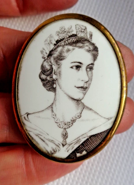 ROYAL WORCESTER? MINIATURE China Portrait Young Queen Elizabeth ...