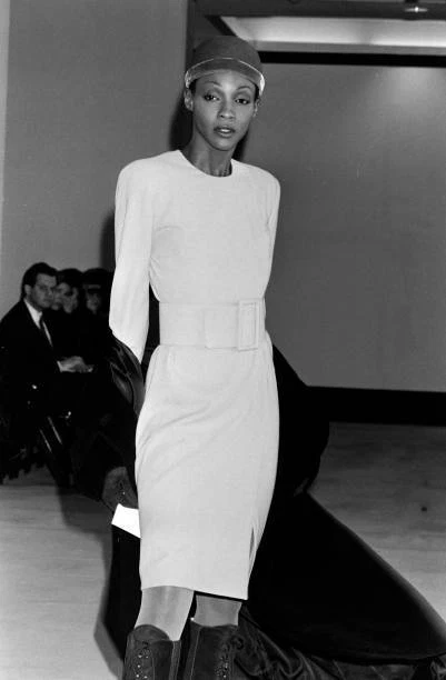 ROSHUMBA WILLIAMS MODEL in a Giorgio Armani fashion show 1993 Old Photo ...