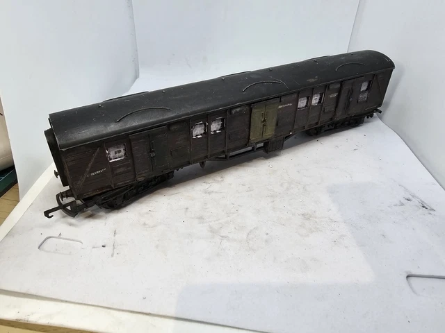 TRIANG OO SCALE R226 Sr Utility Bogie Van. Repainted. Later Couplings £ ...