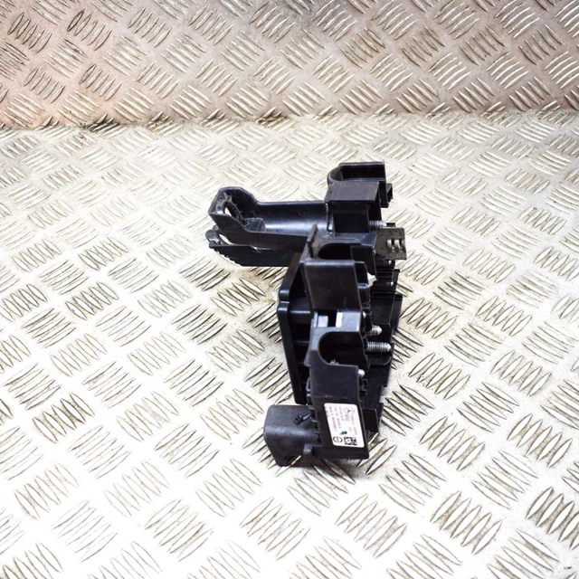 MERCEDES-BENZ GLE W167 Fuse Box A1675404528 1675404528 3D 200kw 2019 £ ...