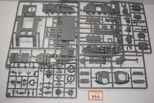 WARHAMMER 40K SPACE Marine Predator Tank on Sprues £58.75 - PicClick UK