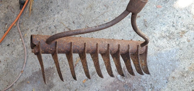 ANTIQUE METAL THATCHING RAKE Wood Handle 10 Tine Garden Farm Tool ...