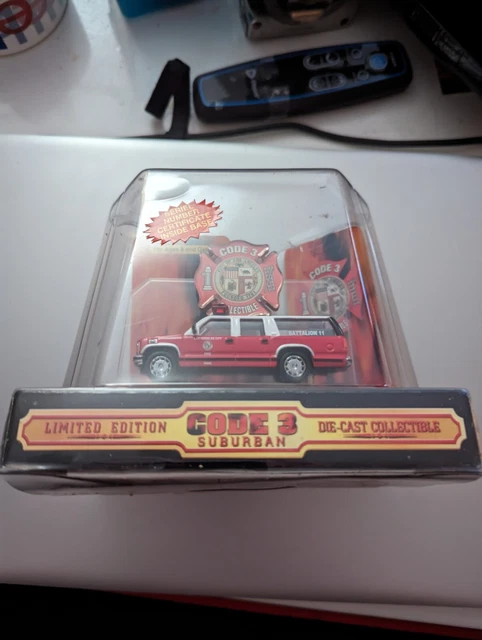 CODE 3 LOS Angeles Fire Department Suburban Battalion 4 Die Cast 1/64 ...