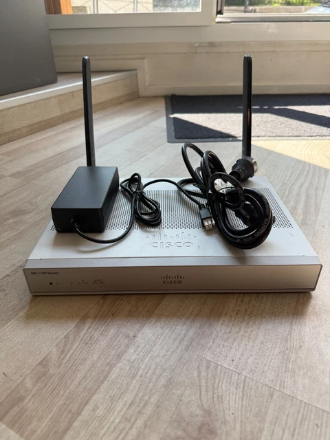 INTEGRATED SERVICES ROUTEUR CISCO ISR 1100 Series C1111-8PLTEEA V02 ...