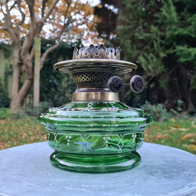 ORIGINAL VICTORIAN GREEN Hand Painted Rib Glass Squat Oil Lamp Font ...