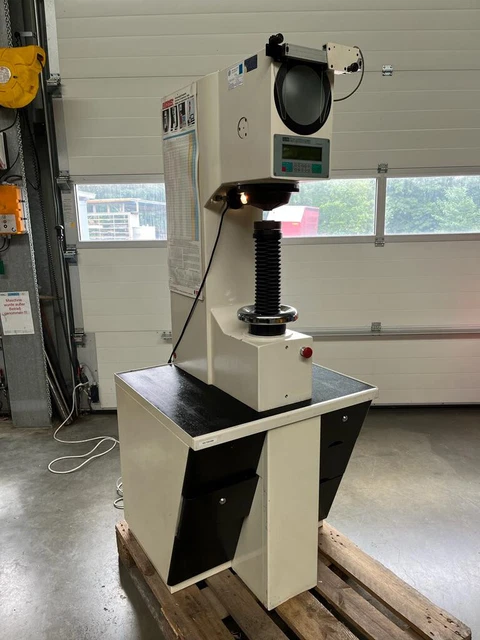 EMCO TEST M4U-025 Härteprüfmaschine Härteprüfgerät Vickers Rockwell ...