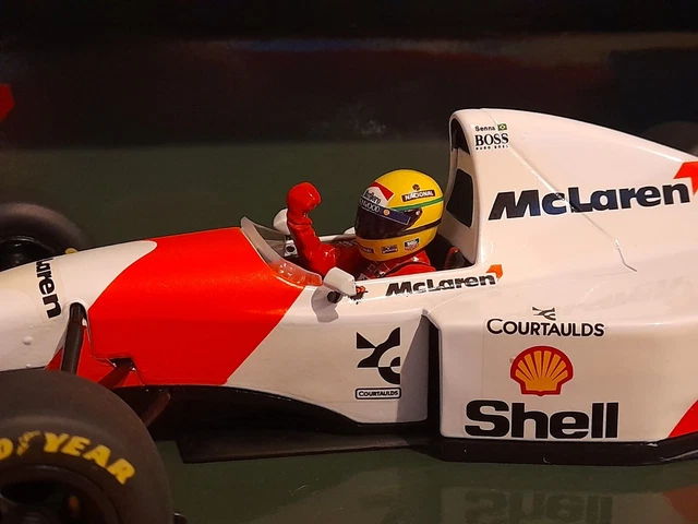 AYRTON SENNA MCLAREN Mp4/8 1993 F1 Driver figure 1:18 For Minichamps ...