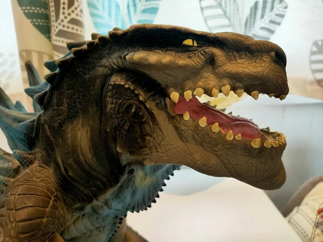 LARGE MOVIE GODZILLA FULL BODY HAND PUPPET lizard TOHO TRENDMASTER 1998 ...