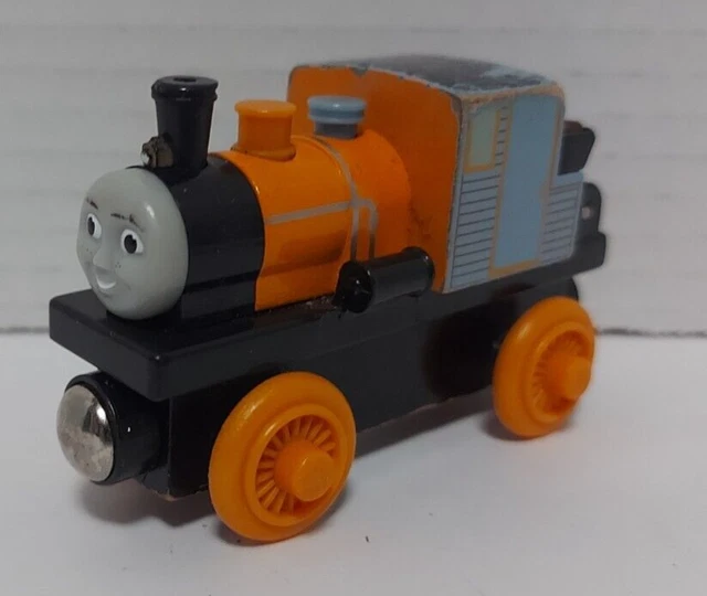 DASH TANK ENGINE Thomas the Train Wooden Railway 2003 Friends Learning ...