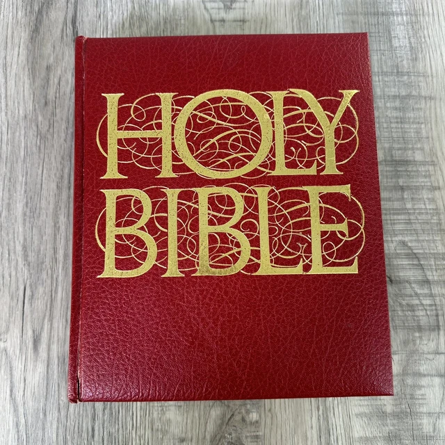 VINTAGE HOLY BIBLE, King James Version, Family Heritage Edition Font ...