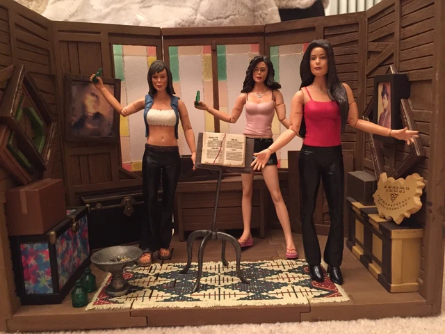 SET OF 3 Charmed Action Figures Piper Phoebe & Paige Series 1 Props ...
