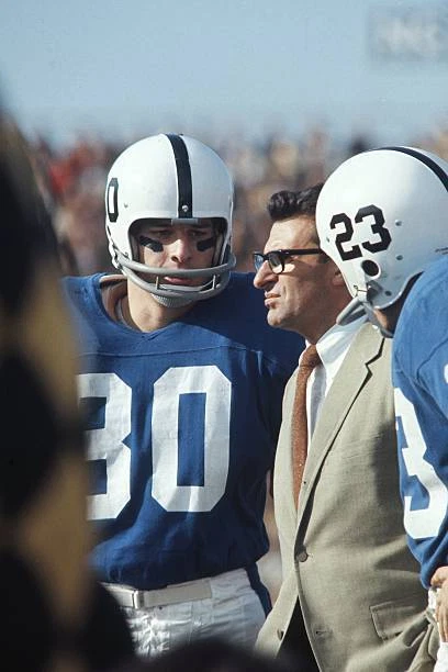 PENN STATE COACH Joe Paterno on sidelines with players during game- Old ...