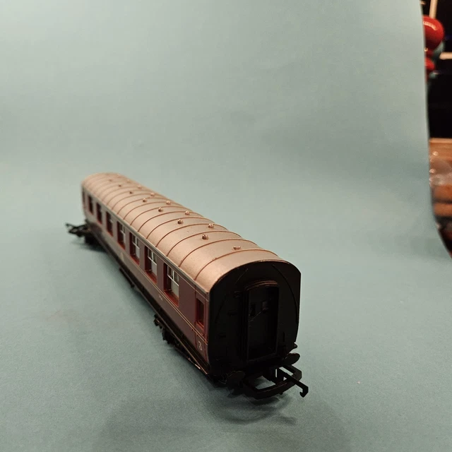 MODEL RAILWAY 1ST & 3rd Class LMS Coach, Coach Number 3934 (By Hornby ...