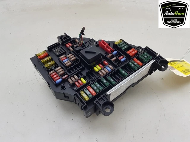 CAJA DE FUSIBLES BMW 5 serie (F10) Sedan 520i 16V (N20-B20B) 2012 ...