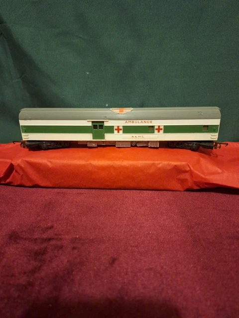 TRIANG OO GAUGE Transcontinental Ramc Ambulance Car R248. #44 £10.80 ...