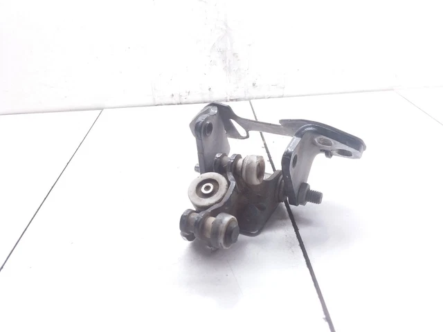MERCEDES-BENZ SPRINTER 906 Middle roller guide sliding door a9067600347 ...