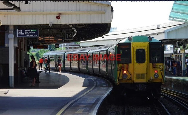 PHOTO CLASS 455 Southern Railway 455 821 At Clapham Junction. £1.65 ...