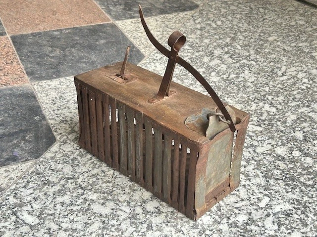 1940'S VINTAGE ANTIQUE Heavy Handmade Wooden & Iron Rat Mouse Net Trap ...