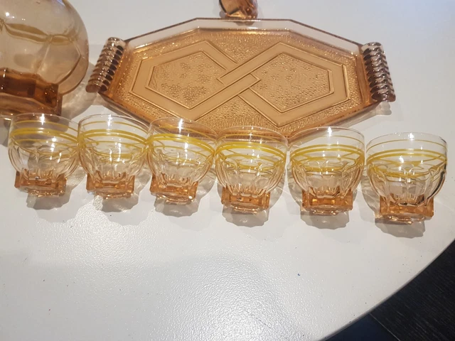 ANCIEN SERVICE A Liqueur art déco En Verre Rose Moulé Années 40 / 50 ...