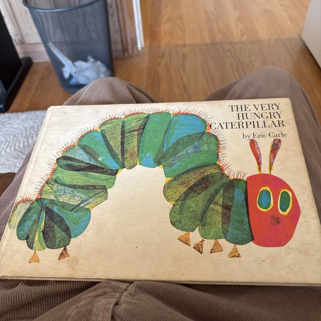 A VERY HUNGRY caterpillar Eric Carle first edition 1969 £42.32 ...