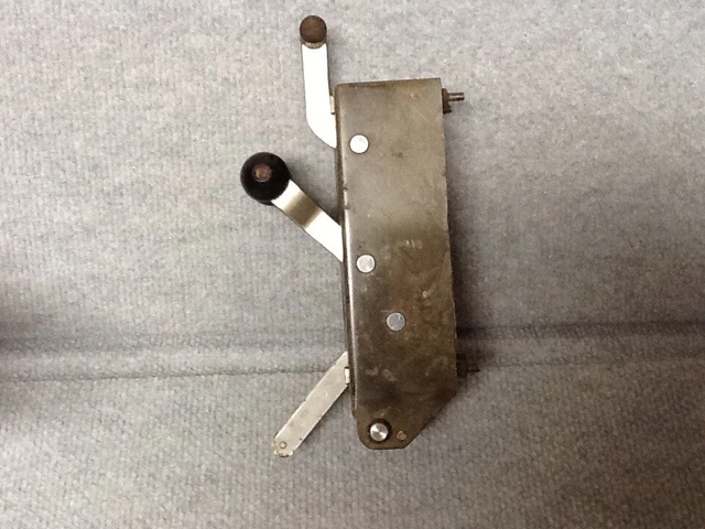 WWII ORIGINAL PLANE Pilot Aircraft Bomb Drop Release Assembly NO ...