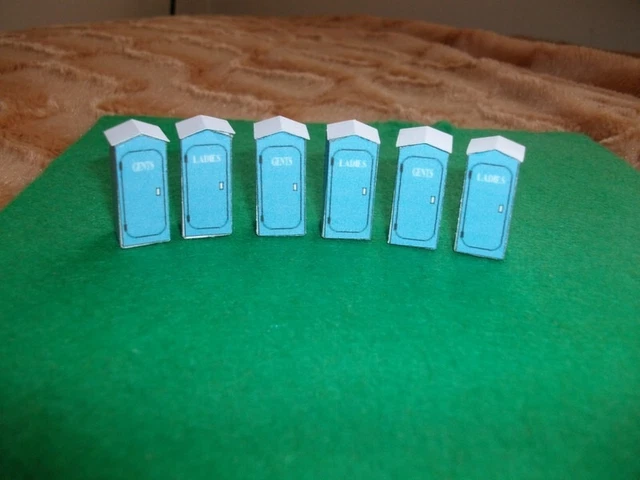 FAIRGROUND MODEL OO Scale Model Railway Funfair 00 Gauge Toilets X 6 ...