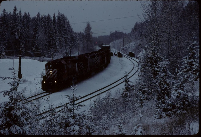 MB4-281 ORIGINAL COLOUR Slide CP Rail EMD SD40-2 #5781 at Moberly, BC Circa 1990 $3.00 - PicClick CA