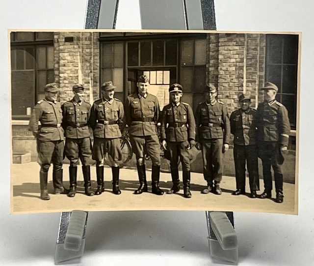 WW2 PHOTO ERA German Luftwaffe In Front Of Building £24.12 - PicClick UK