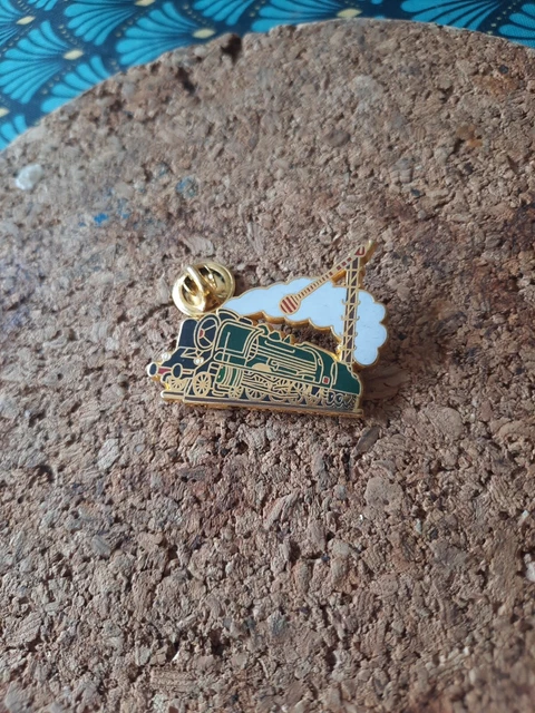 PIN'S TRAIN LOCOMOTIVE Transport Rail Sncf Tourisme Pin Pins Badge ...