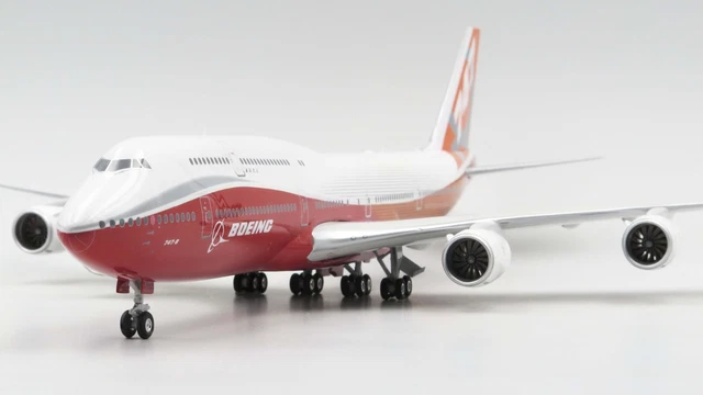 BOEING B747-8 BOEING House Colours N6067E Phoenix/Eagle 1:200 ...