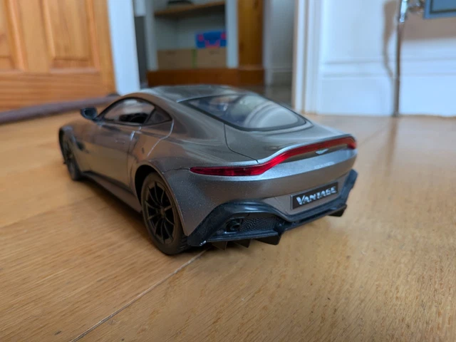 ASTON MARTIN VANTAGE 1:14 R/C (No Remote) £5.44 - PicClick UK
