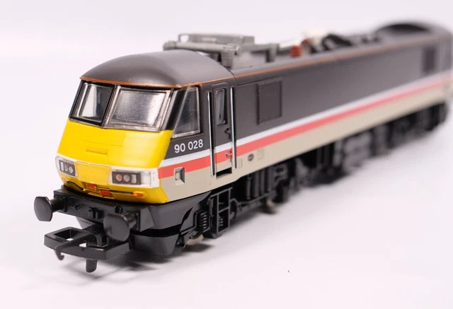 HORNBY CLASS 91 (R471) '90028' Intercity Executive Livery - OO Scale ...