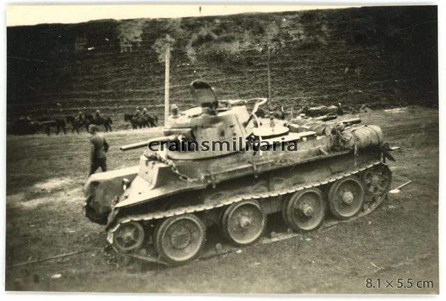 ORIG. FOTO RUSS. Beute Panzer BT-5 BT-7 Tank in JONAVA Janau Litauen ...