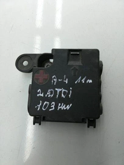 AUDI A4 8K2, B8 8K0937517A Boîte de Distribution d'énergie 2.00 Diesel ...