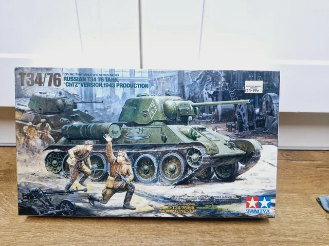 TAMIYA 1/35 Russian Tank T-34/76 ChTZ Version 1943 production Parts ...