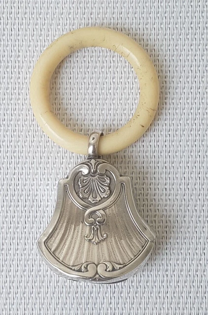 HOCHET DE BÉBÉ ancien en ARGENT avec son anneau et son grelot. Joli ...