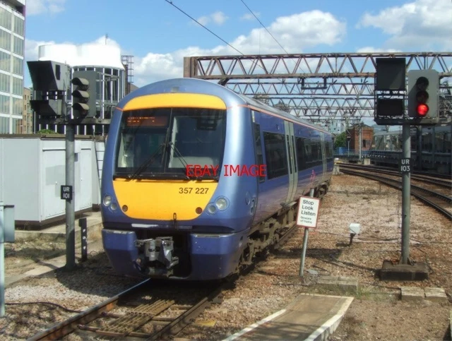 PHOTO CLASS 357 Electostar 4-Car Emu Entering Fenchurch St 07/07 £2.00 ...