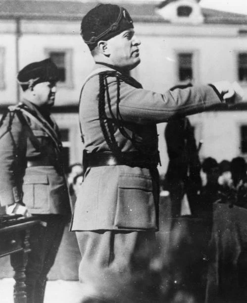1920 ITALIAN FASCIST Dictator Benito Mussolini Speaking Old Photo EUR 6 ...