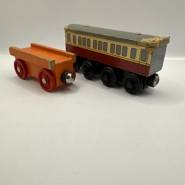 THOMAS WOODEN RAILWAY Train - Express Coach - Truck - Learning Curve ...