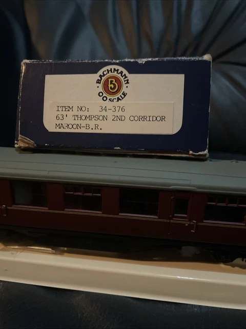 BACHMANN OO GAUGE 34-376 63ft MAROON THOMPSON 2ND CORRIDOR COACH UNUSED ...
