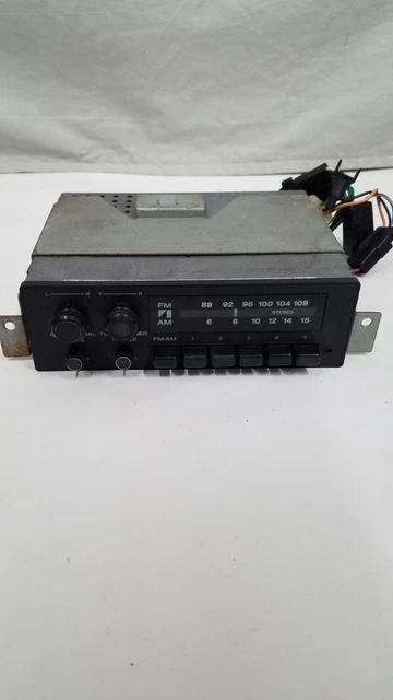 AMC JEEP CHEROKEE Wrangler Xj Cj YJ Mj Radio OEM Stereo AMFM AM FM Head ...