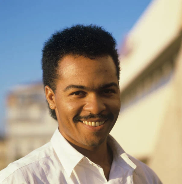POSED PORTRAIT OF Singer Ray Parker Junior In Cannes 1985 Old Photo $8. ...