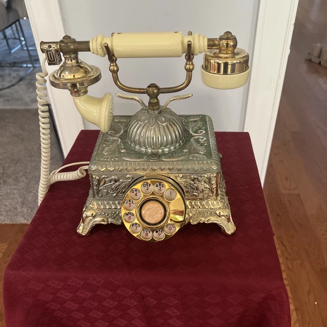 VINTAGE GOLD RADIO Shack Rotary Dial Desk Phone Model #43 323a £127.85 ...