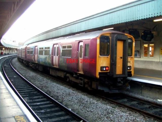 PHOTO CLASS 150/2 Sprinter 2-Car Dmu No 150 232 At Bristol Temple Meads ...