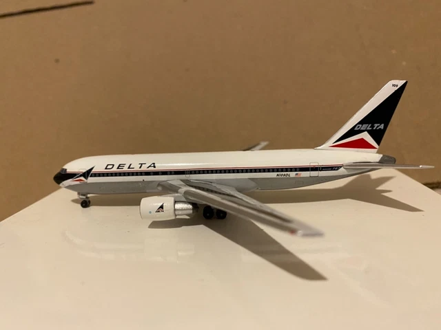 **RARE**AEROCLASSICS 1:400 SCALE Delta Airlines “Widget Livery” B767 ...