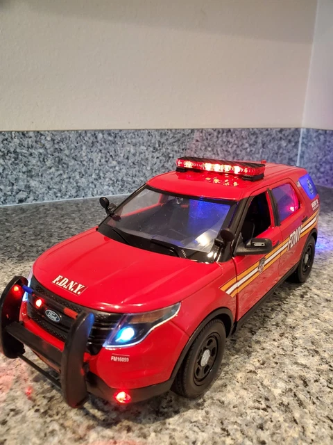 FDNY EMERGENCY MEDIC Unit - Ford Explorer w/ All Flashing Lights $149. ...