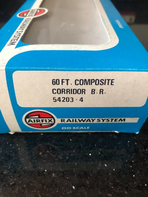 54203-4 AIRFIX RAILWAY Coach 60' 1st Corridor BR Red & Cream £8.00 ...